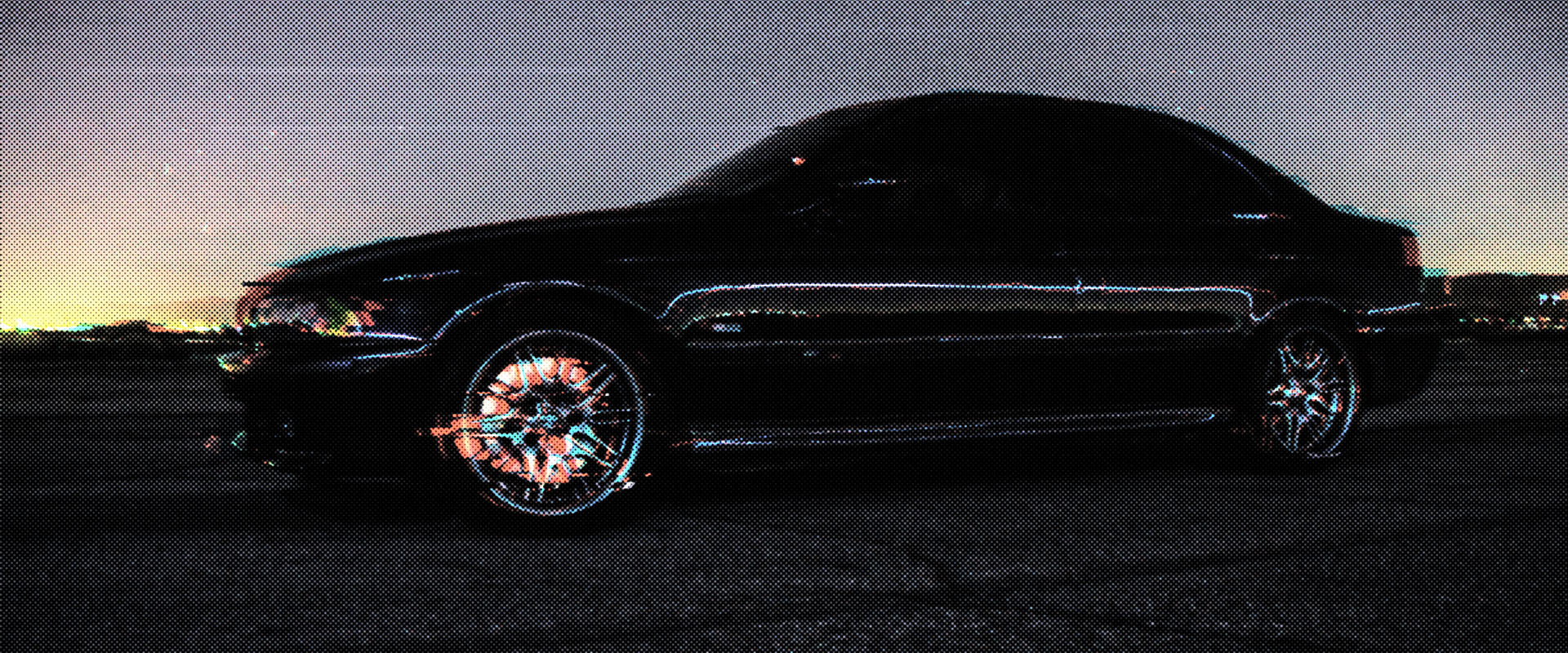 M5 E39 Glowing Rotors on Runway | Otomobile.com